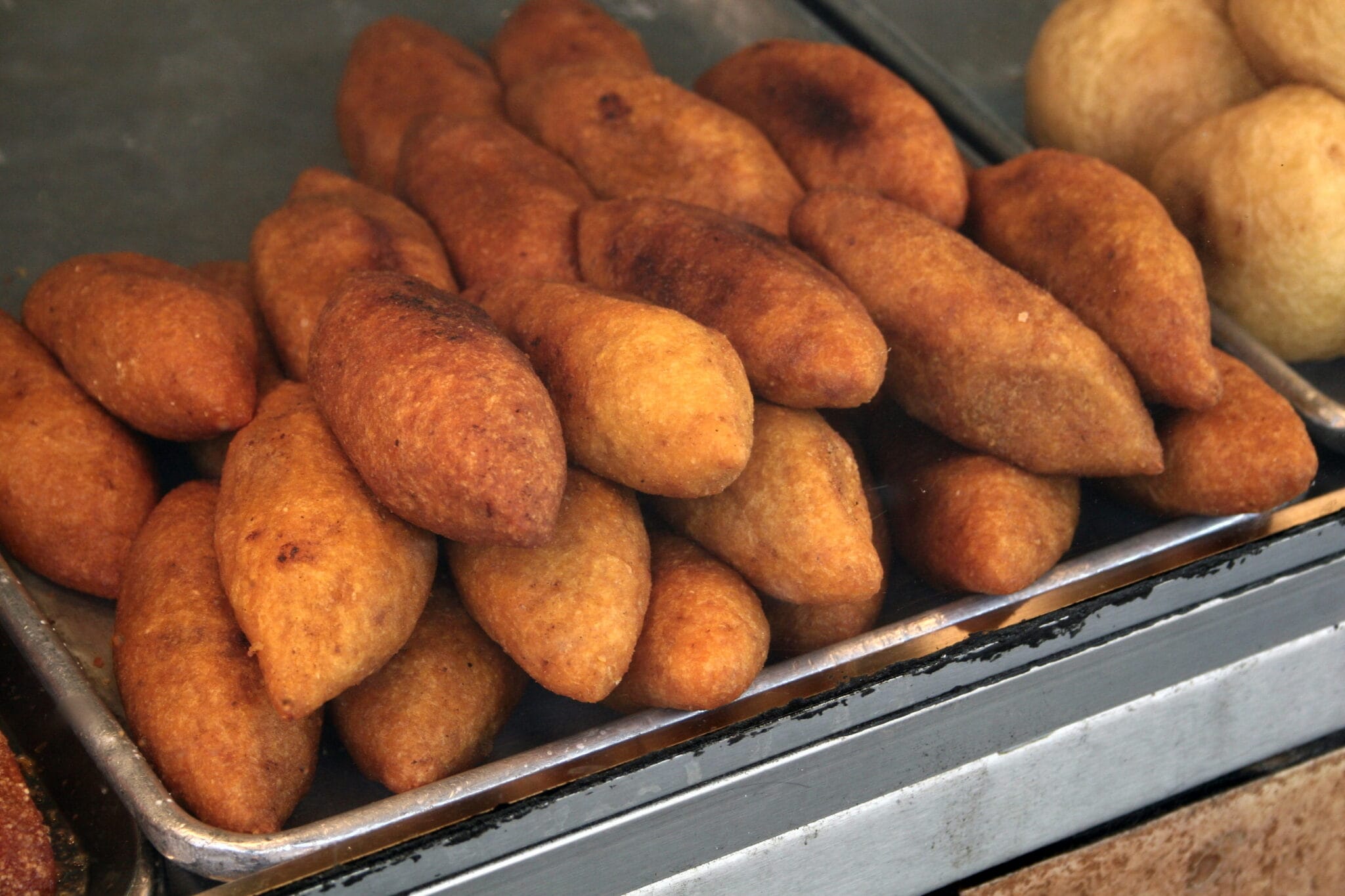 Alcapurrias criollas: receta tradicional de frituras rellenas de yuca ...